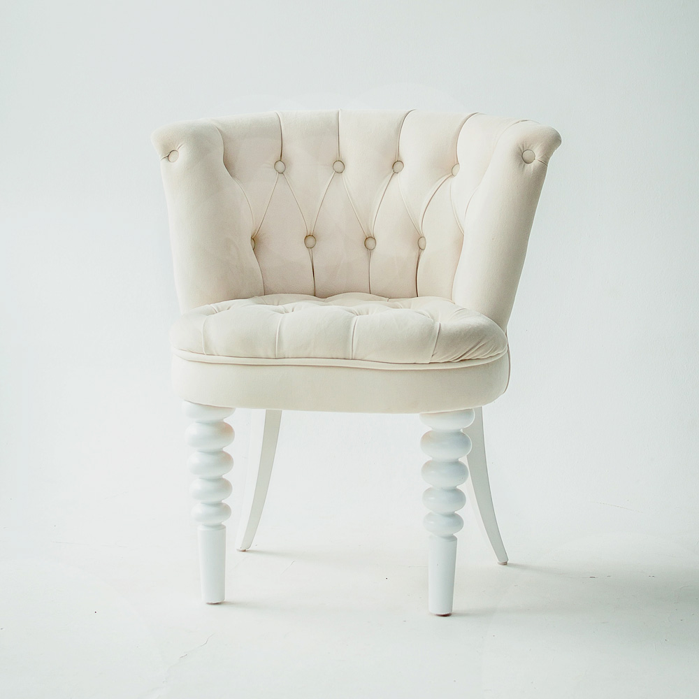Vintage Luxury Chair – Voodoo Creative Furniture Store